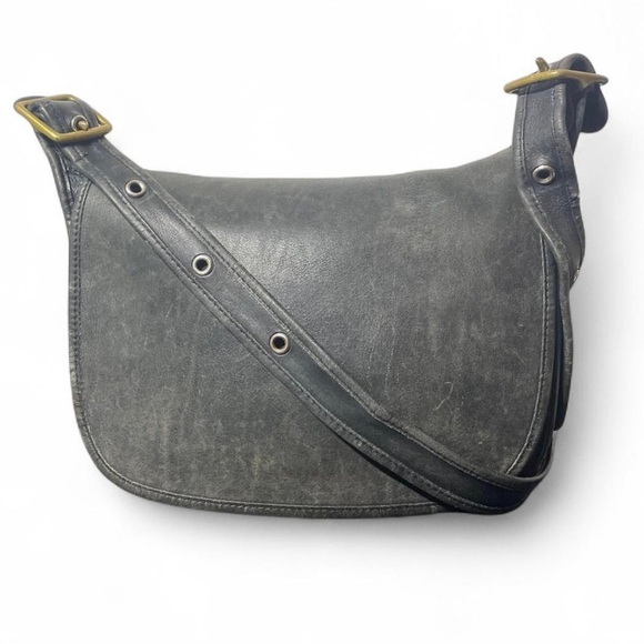 Coach | Bags | Vintage Coach 995 Patricia Legacy Shoulder Bag Black ...